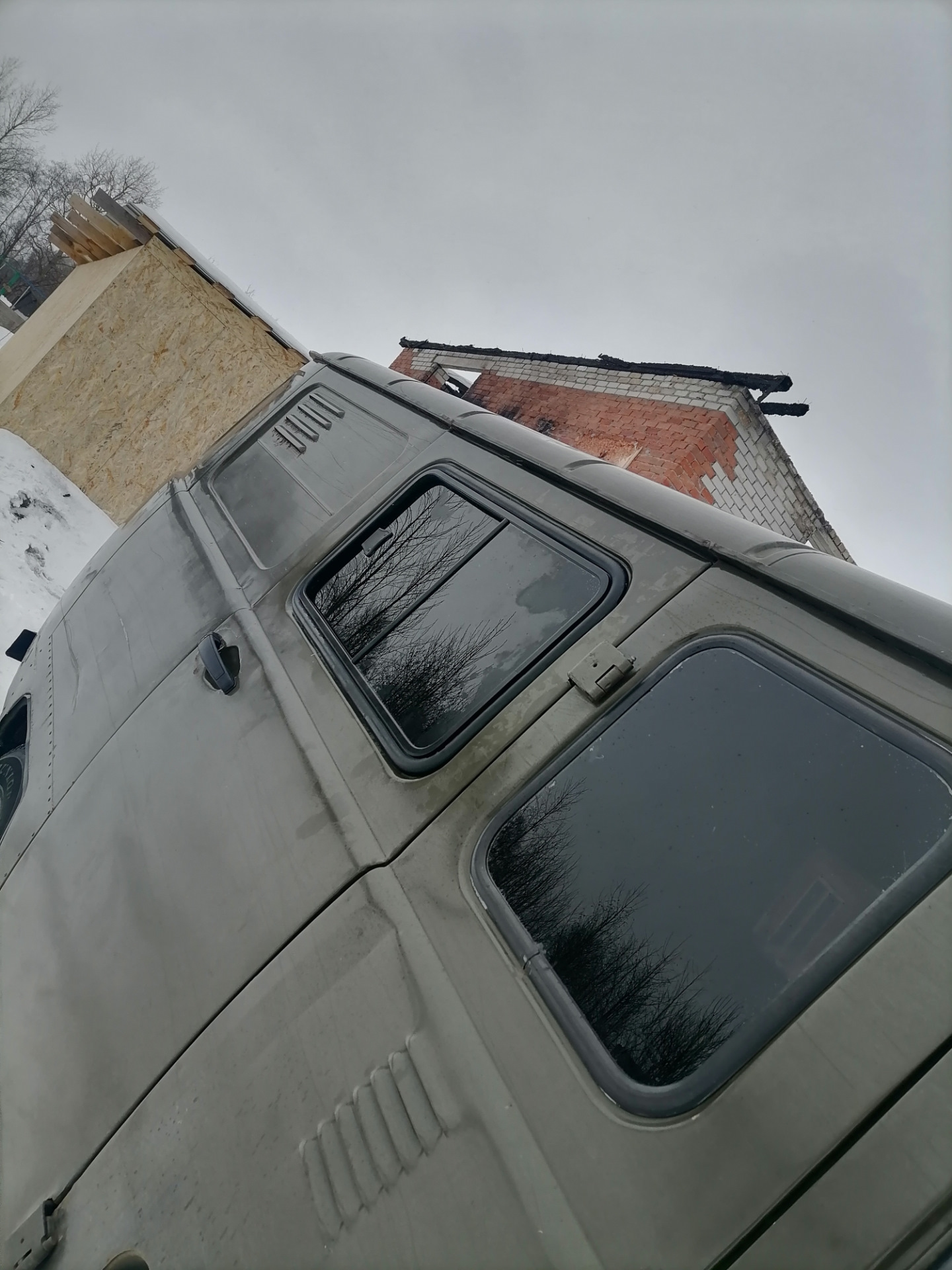 Сдвижные форточки в салон — УАЗ 3909, 2,9 л, 1998 года | тюнинг | DRIVE2