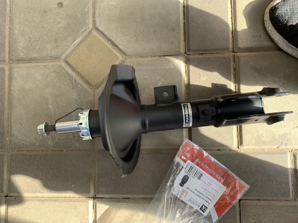 Замена передних стоек, пружин и сопутствующего [артикулы] — Mitsubishi ...