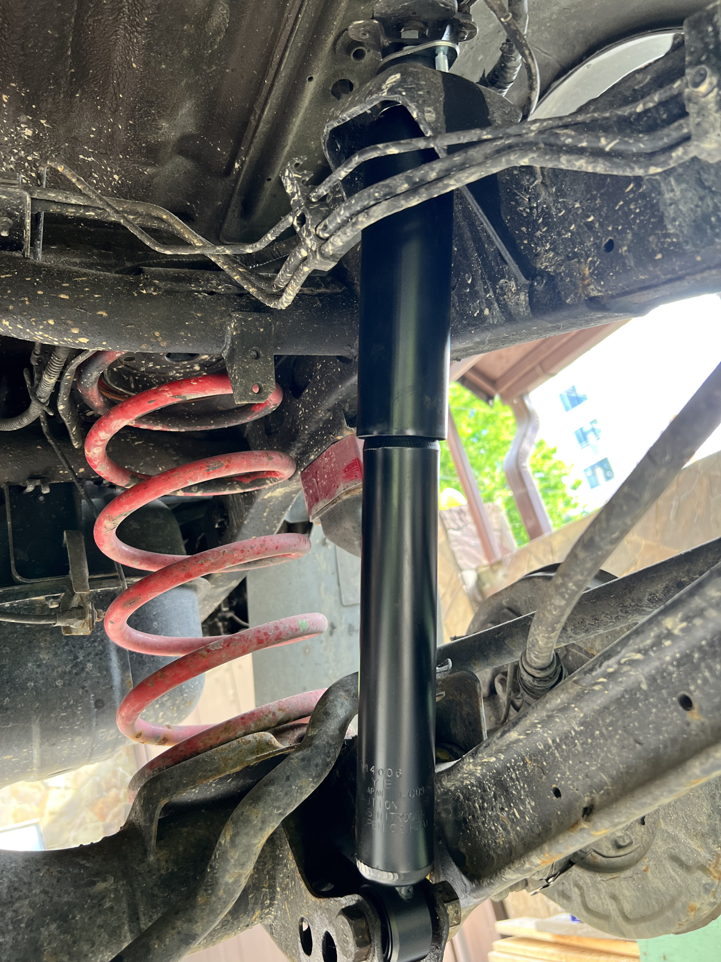 Перетряхнул заднюю подвеску — Mitsubishi Pajero (2G), 2,5 л, 1992 года ...