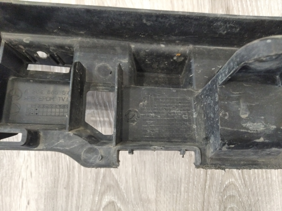 Опорный кронштейн переднего бампера MB GLK X204 2012-2015 AMG LINE на ...