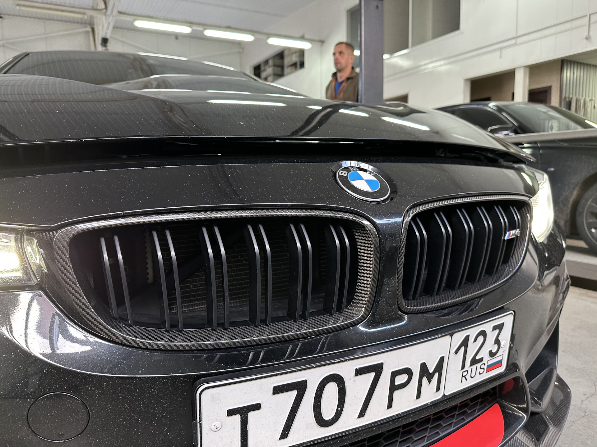 8. Ноздри Perfomance карбон установлены — BMW M4 Coupe (F82), 3 л, 2018 ...