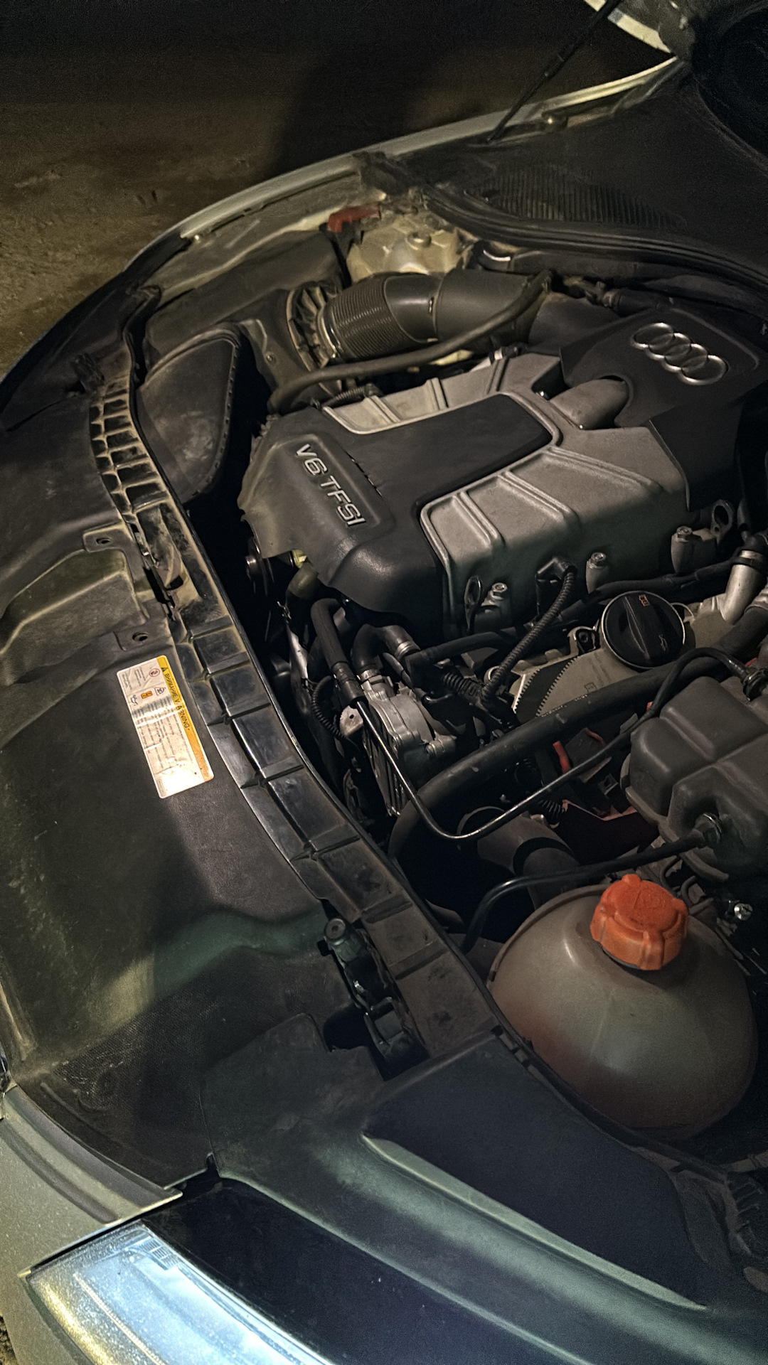 Замена ремня турбокомпрессора — Audi A7 Sportback (1G), 3 л, 2011 года ...