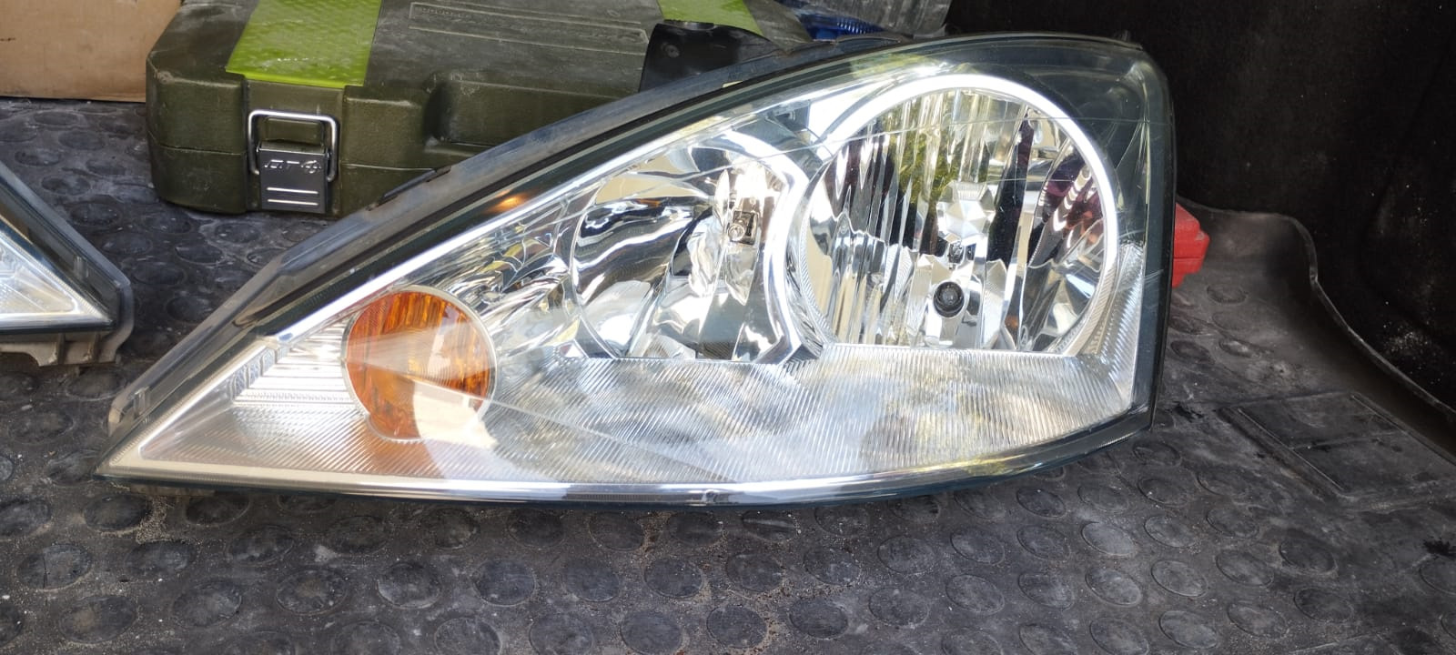 32. Biled линзы 3" — Ford Focus Wagon I, 1,8 л, 2004 года | тюнинг | DRIVE2