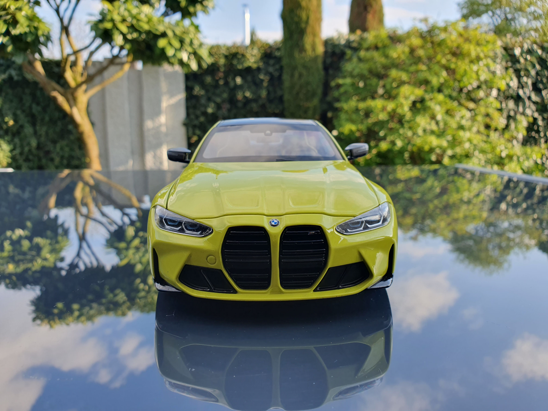 Onlyfans) BMW M4 (G82), Minichamps 1:18 — Сообщество «Масштабные Модели ...