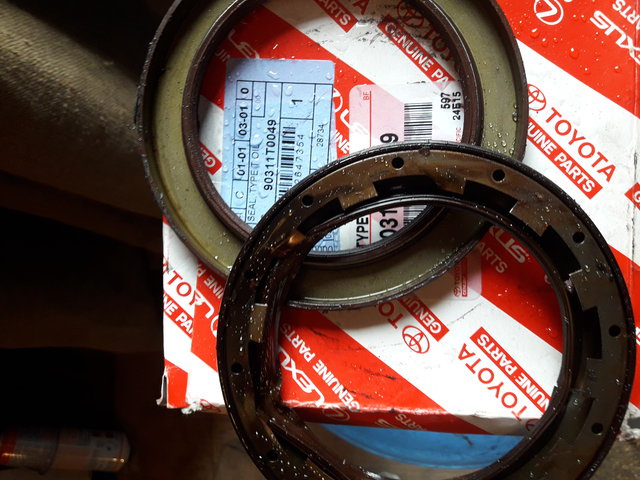 Сальник коленвала на версо — Toyota Verso, 1,8 л, 2010 года | запчасти ...