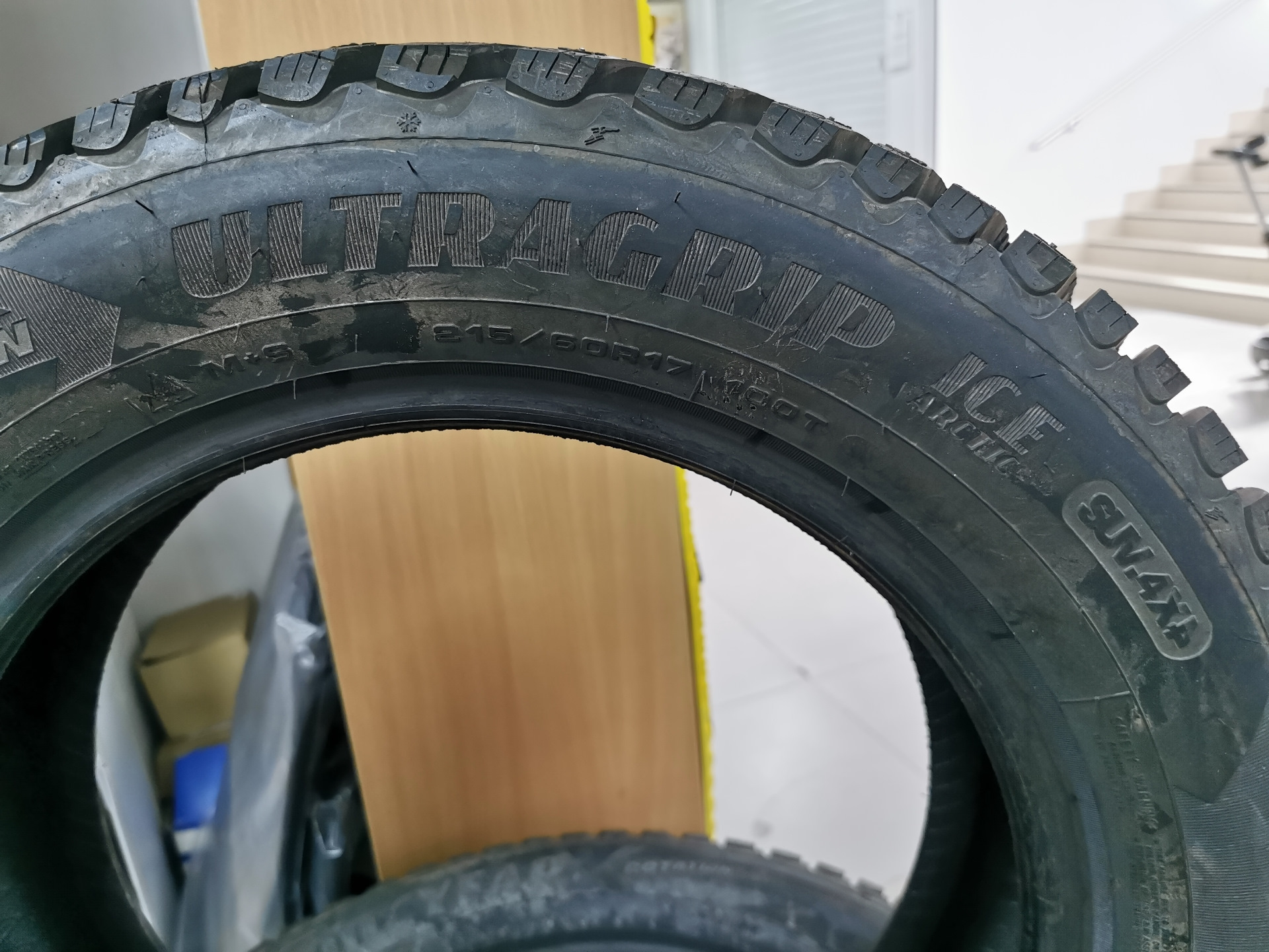 Зимняя резина Goodyear UltraGrip Ice Arctic SUV — Renault Arkana, 1,6 л ...