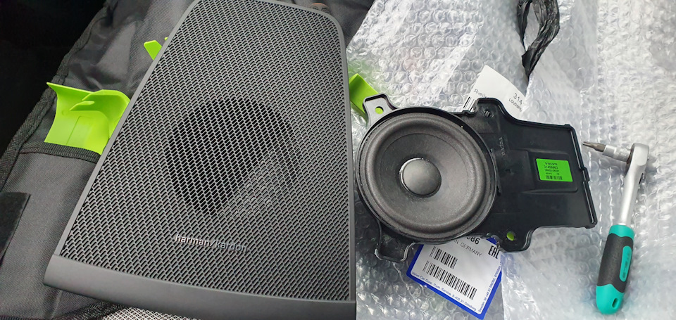 Улучшил звук Harman Kardon, замена центрального динамика на Bowers ...