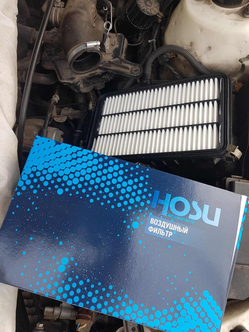 Замена воздушного фильтра — Toyota Mark II Qualis, 2,2 л, 1998 года ...