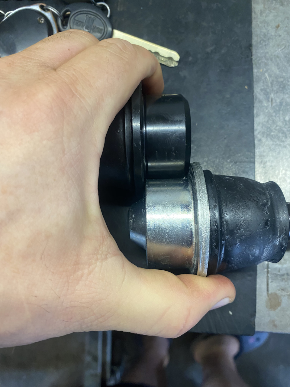 Отличие шаровых в металические рычаги и алюминиевые — Chevrolet Tahoe ...