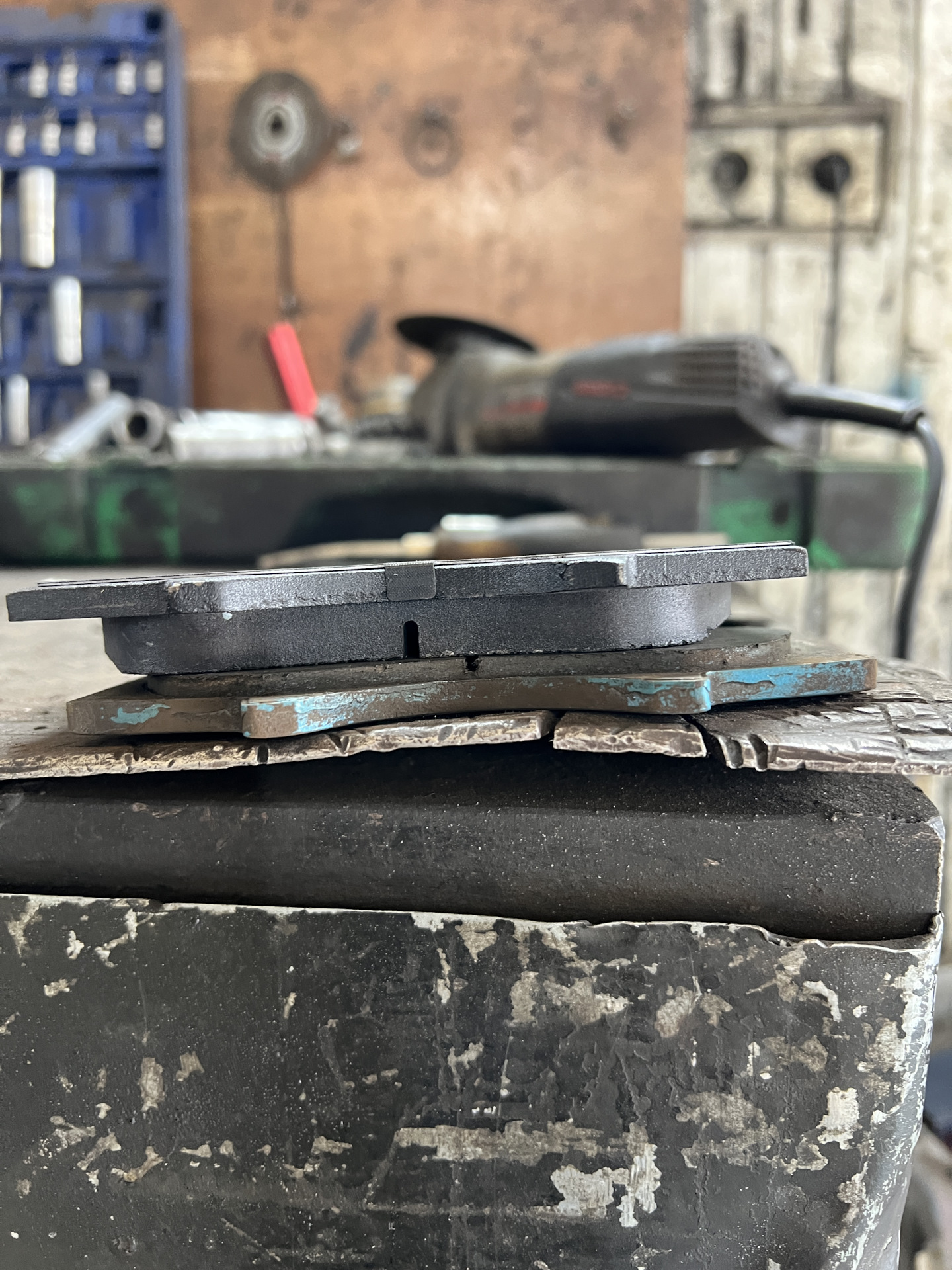 ТО 55: Меняем колодки в Батумске — Toyota Land Cruiser Prado 150-series ...