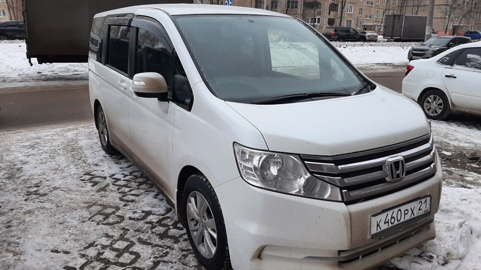 Honda Stepwgn (4G) 2.0 бензиновый 2013 | Белый перламутр на DRIVE2