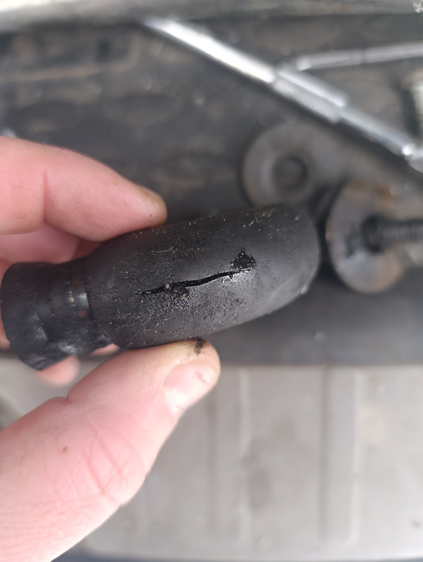 Замена патрубка охлаждения (новогодний нежданчик) — Mitsubishi Pajero ...