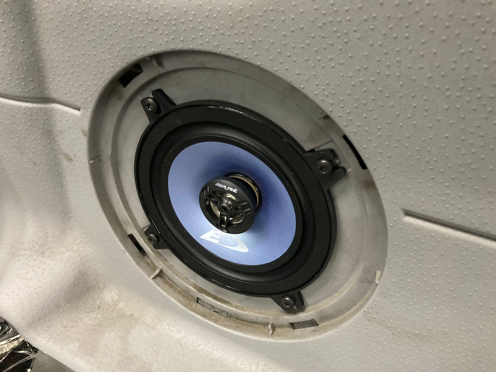 C’est le ton qui fait la chanson — В песне главное – тон. Одни уста и ...