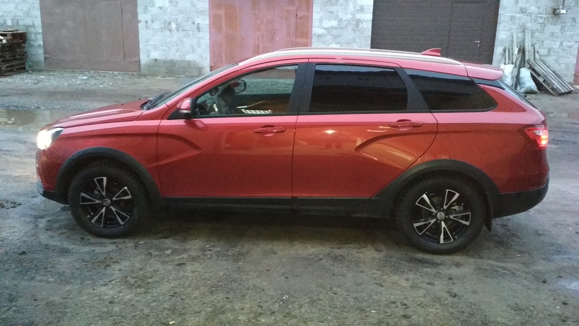 Поставил зиму — и радость и печаль. — Lada Vesta SW Cross (1G), 1,8 л, 2018 года | шины | DRIVE2