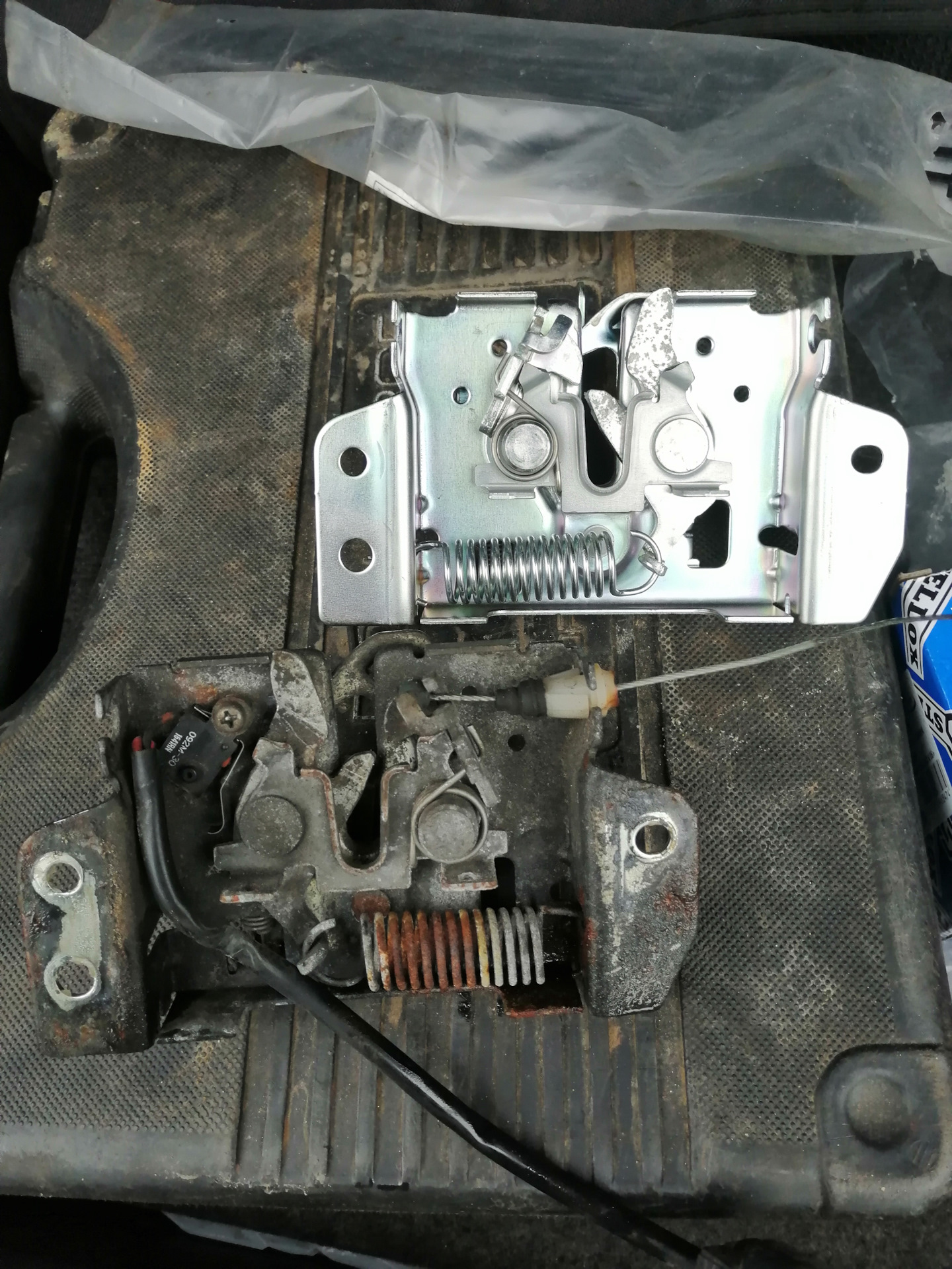 Замок капота — Mitsubishi Lancer X, 2 л, 2008 года | своими руками | DRIVE2