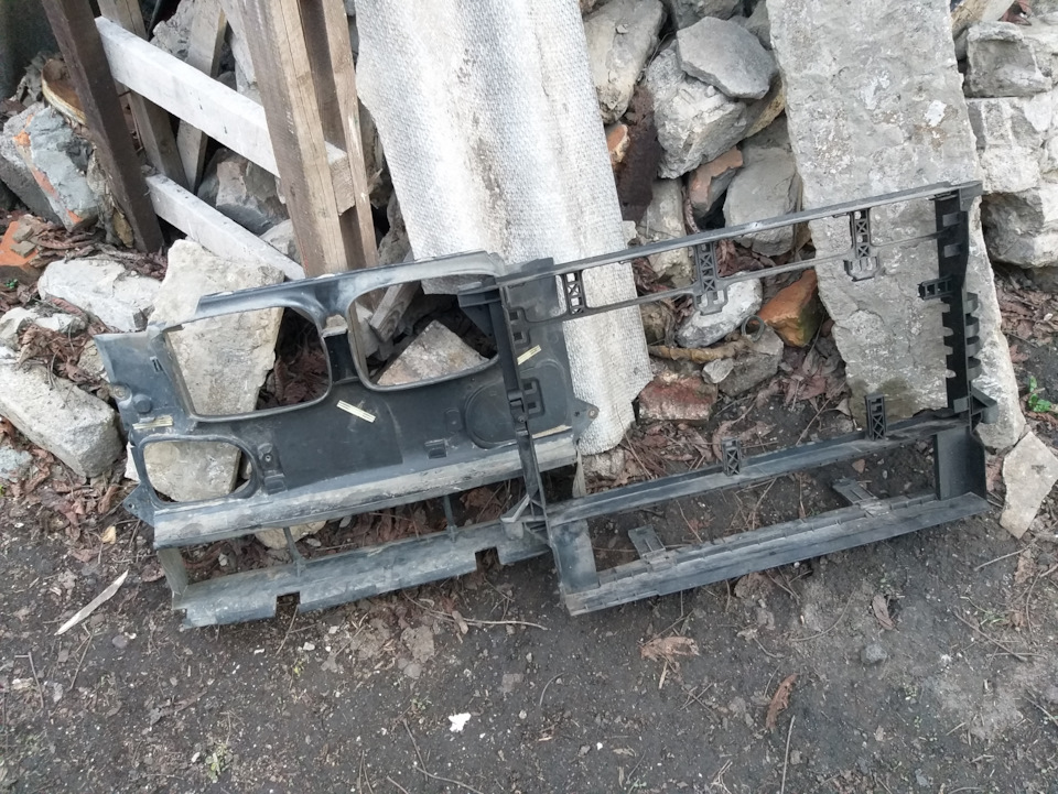 Замена переднего платика) — BMW 5 series Touring (E39), 2 л, 2002 года ...