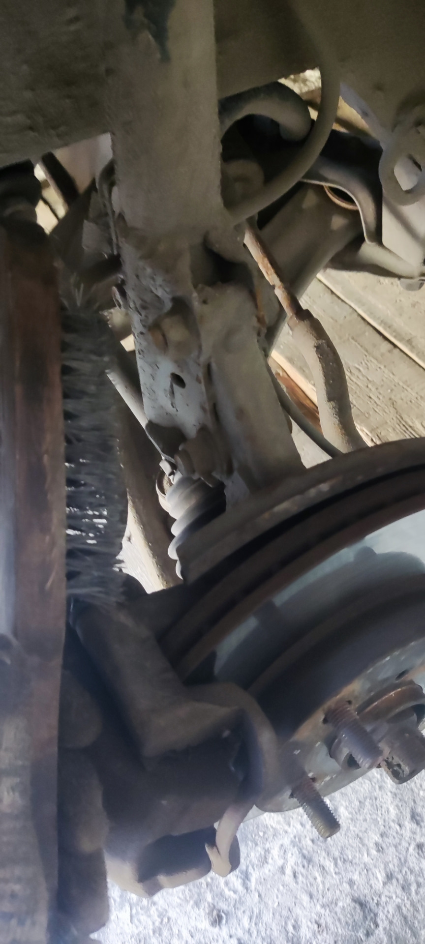 Так сказать помощь соседу) — Toyota Ractis (1G), 1,3 л, 2010 года ...