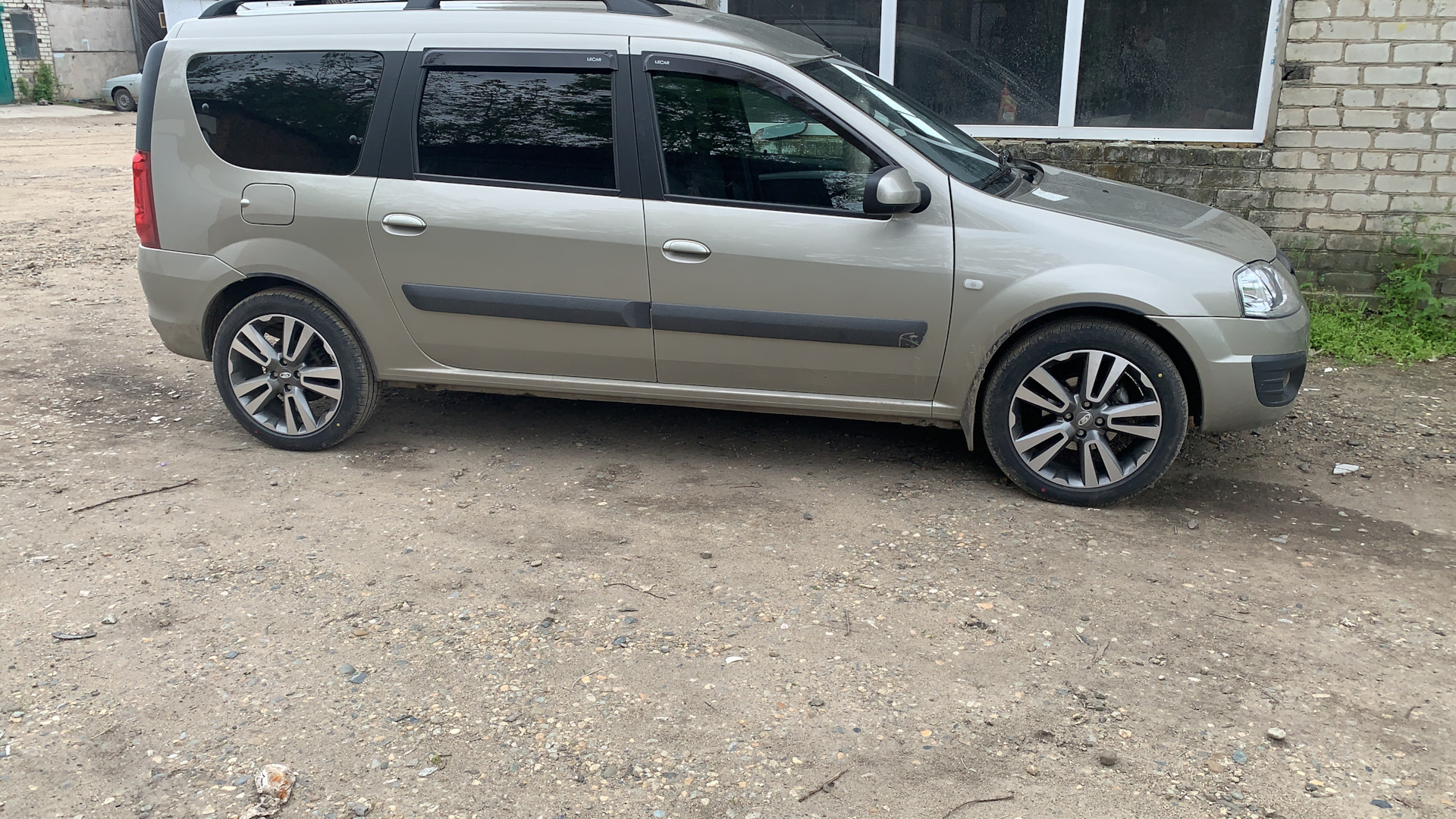 Диски Vesta sw на ларгус — Lada Ларгус, 1,6 л, 2020 года | колёсные ...