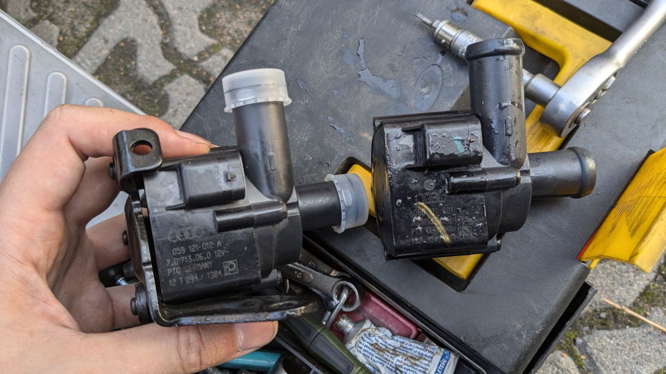 06D121601 Насос помпа электрический VAG | Запчасти на DRIVE2