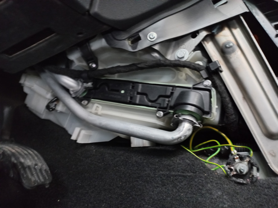 Промывка радиатора отопителя (печки) — Citroen C4 (2G), 1,6 л, 2013 ...