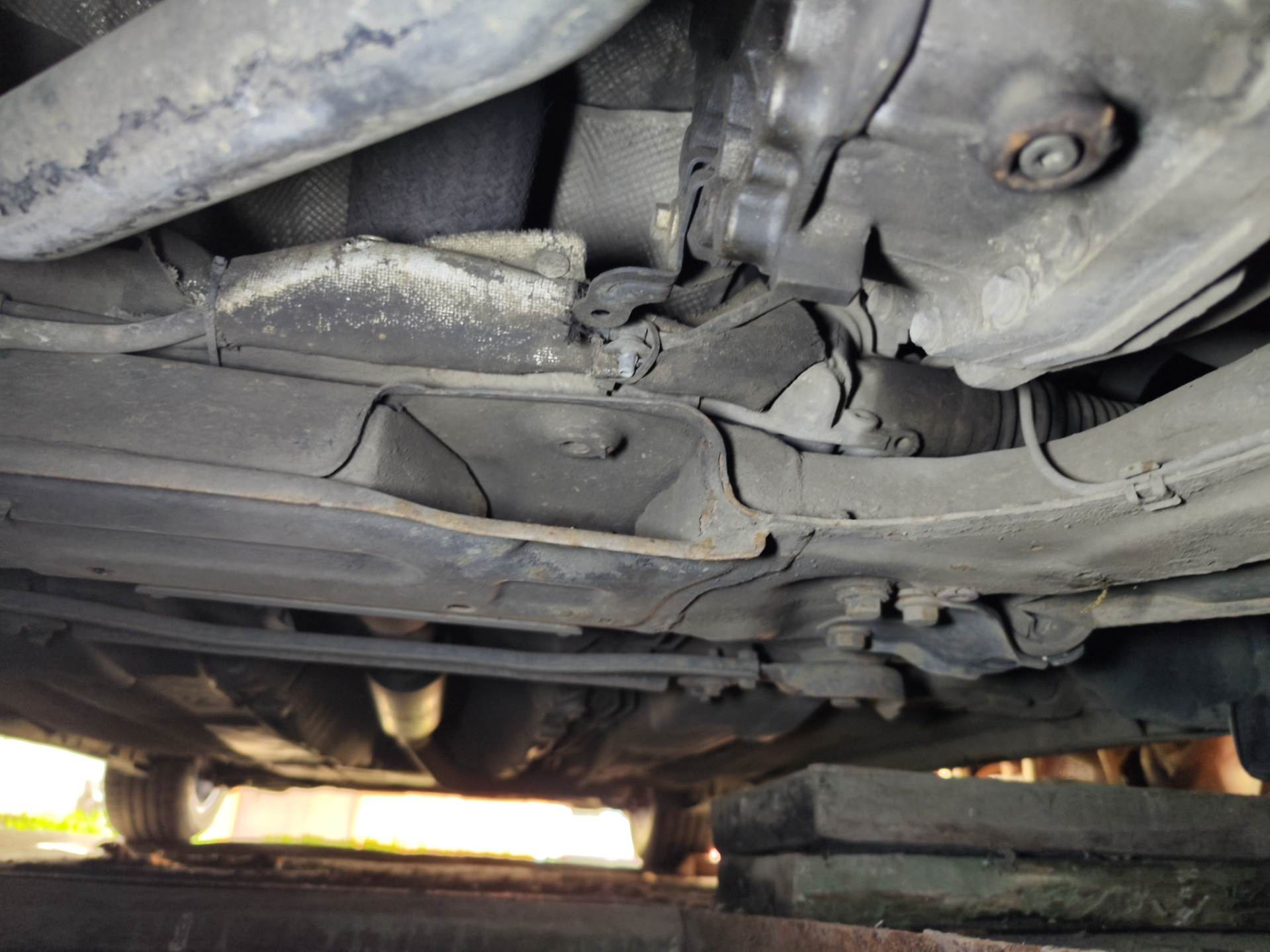 Дополнительная опора АКПП — Volvo S80 (2G), 2,5 л, 2007 года | своими ...