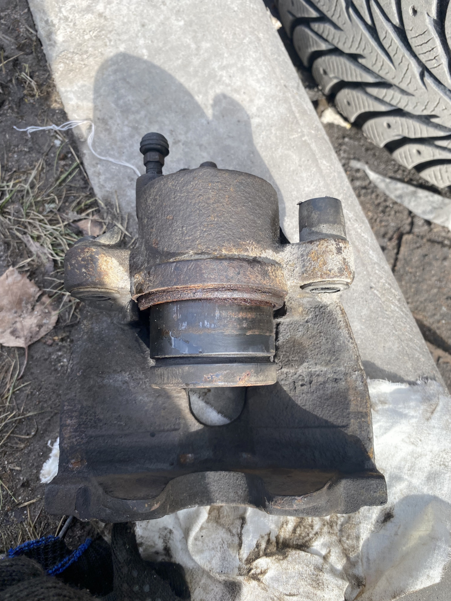 Ремонт передних тормозов Форд фокус 2 — Ford Focus Hatchback II, 1,8 л ...