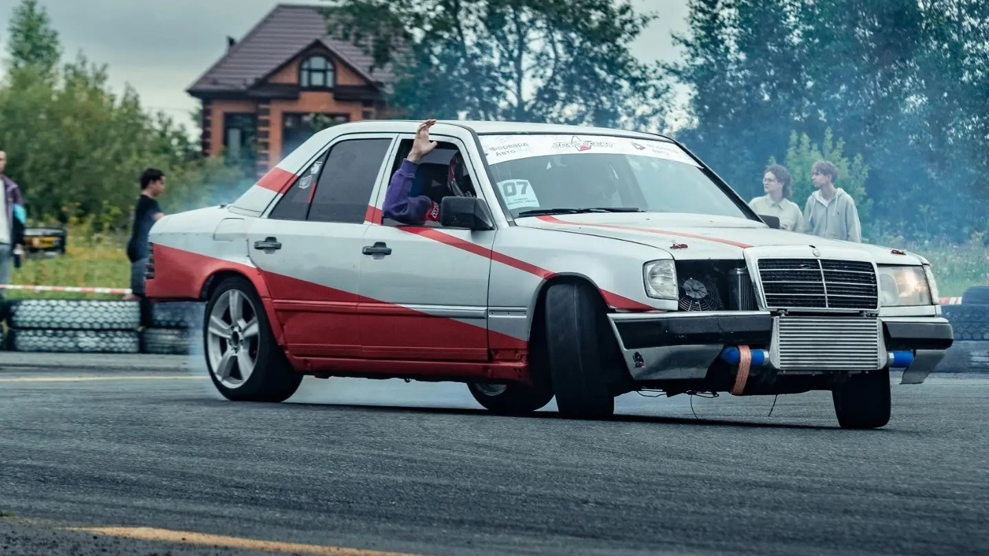 Mercedes-Benz E-Class (W124) 3.0 бензиновый 1987 | Drift снаряд на DRIVE2