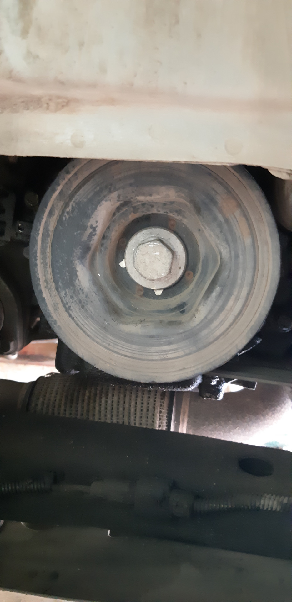 Замена переднего сальника коленчатого вала — Opel Insignia (1G), 1,6 л ...