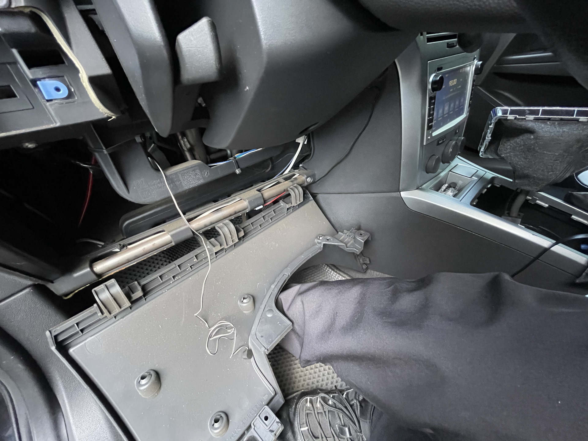 Проектор на лобовое стекло HUD — Opel Astra H, 1,6 л., 2013 года ...