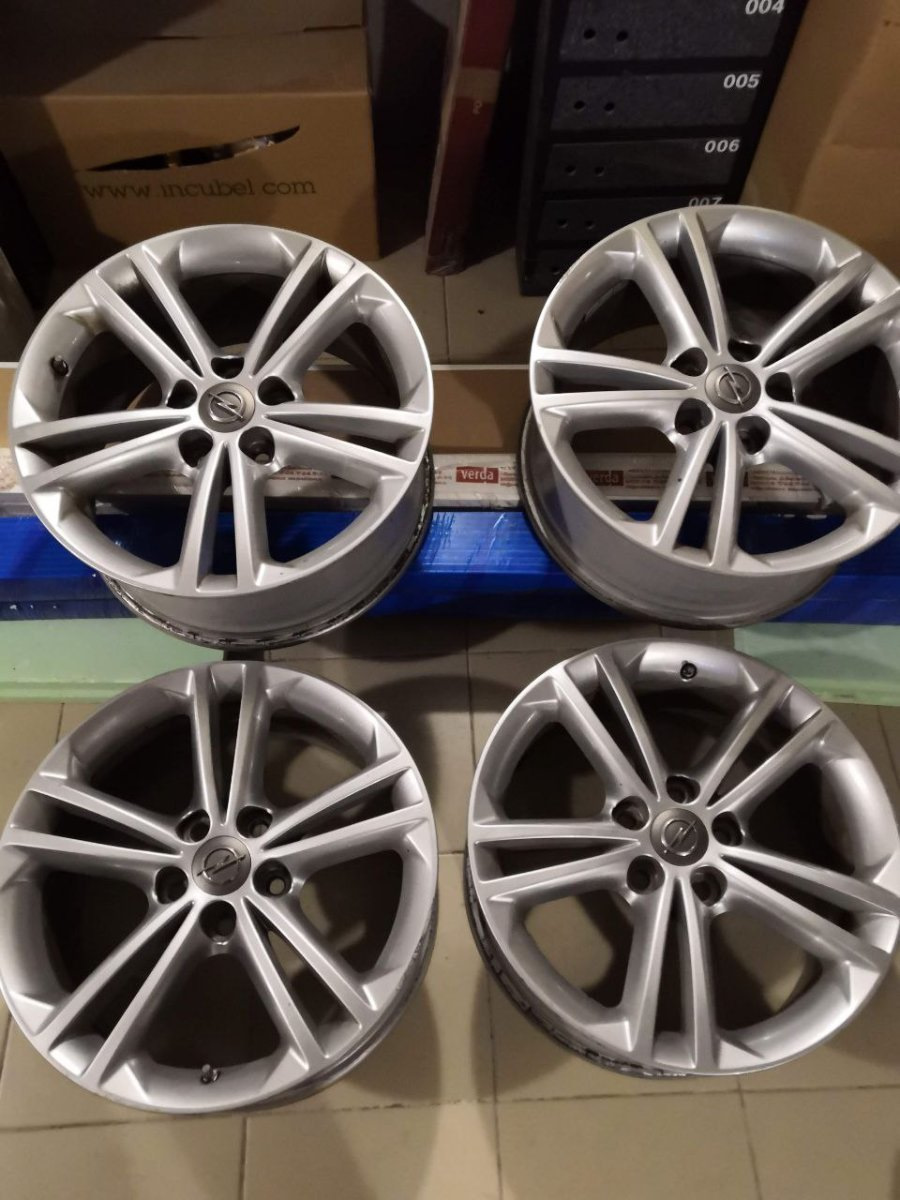 Куплю диск оригинал 13235011 R18 — Opel Insignia (1G), 2 л, 2013 года ...
