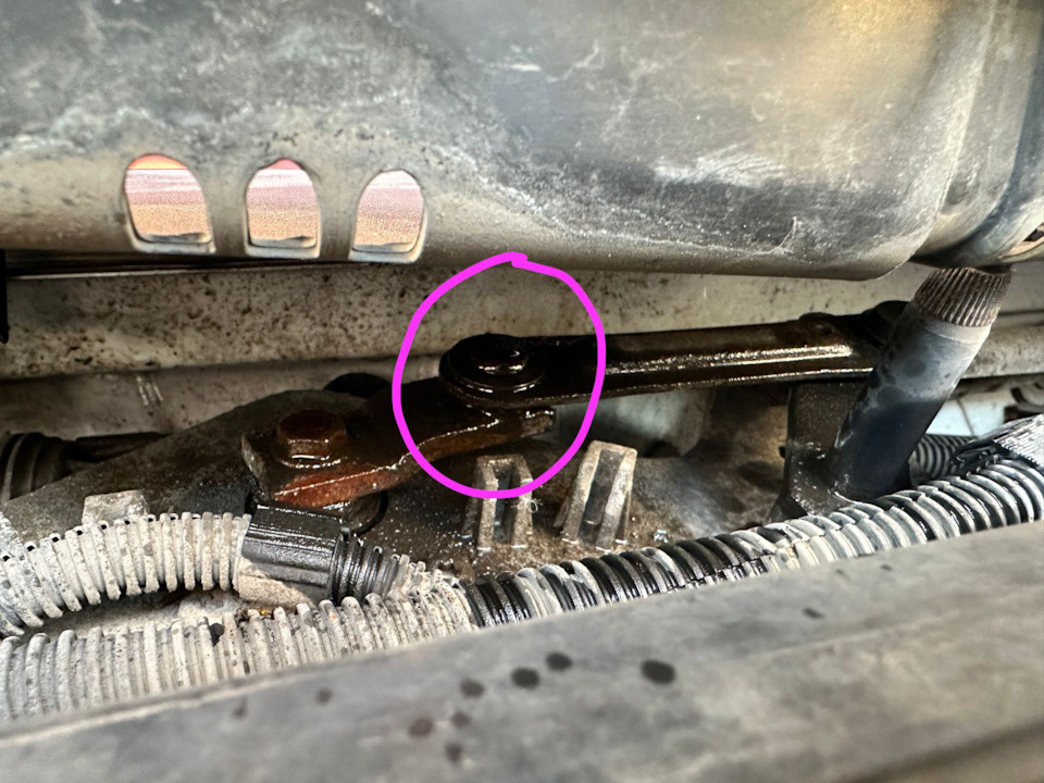 Ремонт трапеции стеклоочистителя — Volkswagen Touareg (2G), 3,6 л, 2012 ...