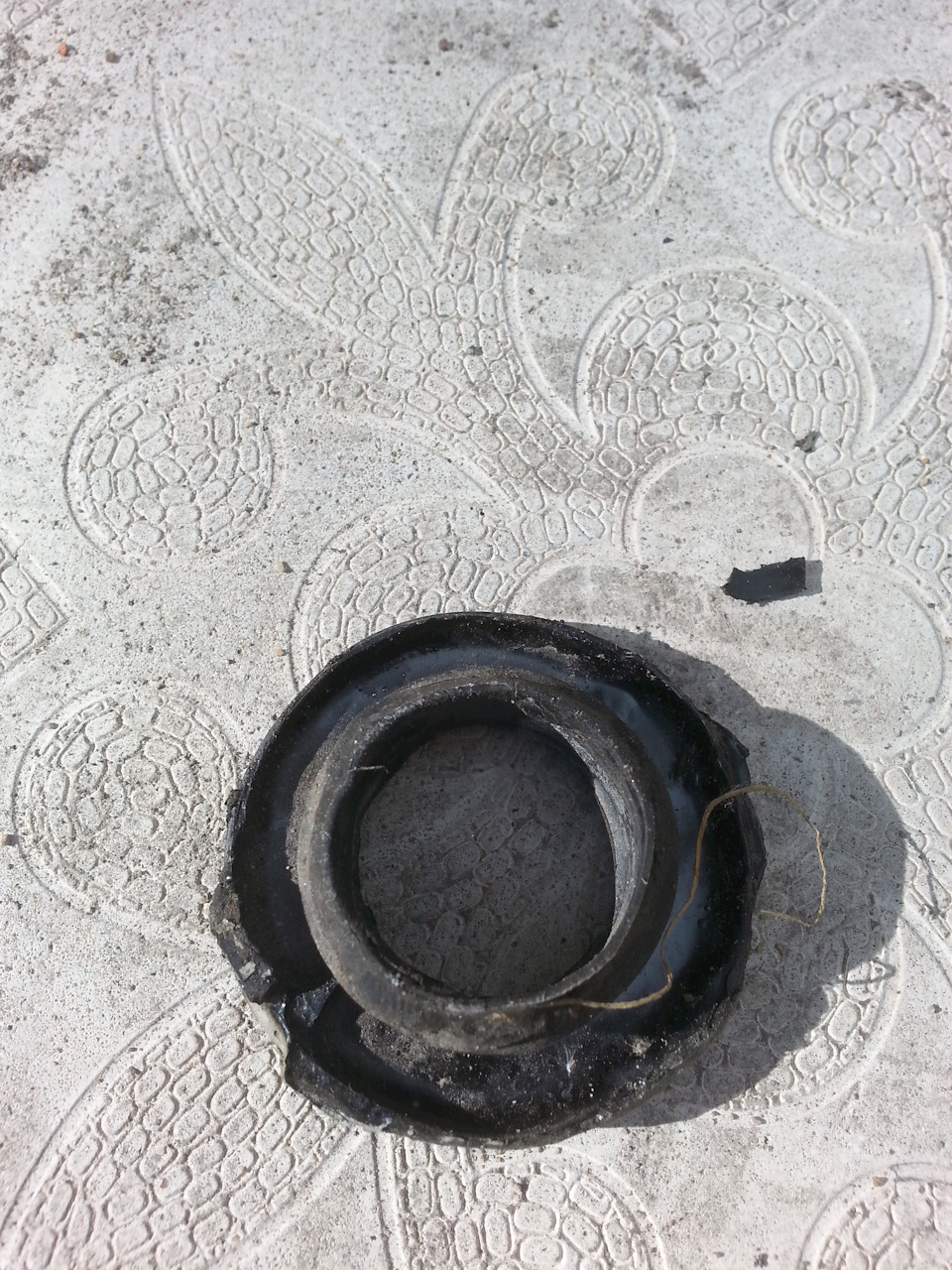 Заглушки на днище — Skoda Roomster, 1,4 л, 2008 года | кузовной ремонт ...