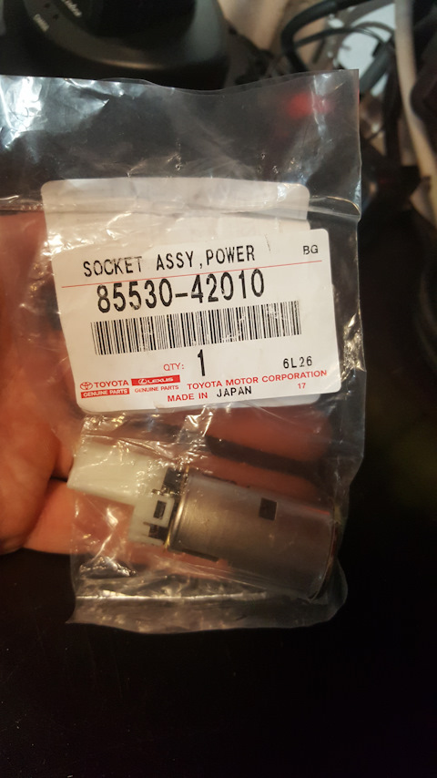 8553042010 Гнездо прикуривателя TOYOTA LEXUS | Запчасти на DRIVE2