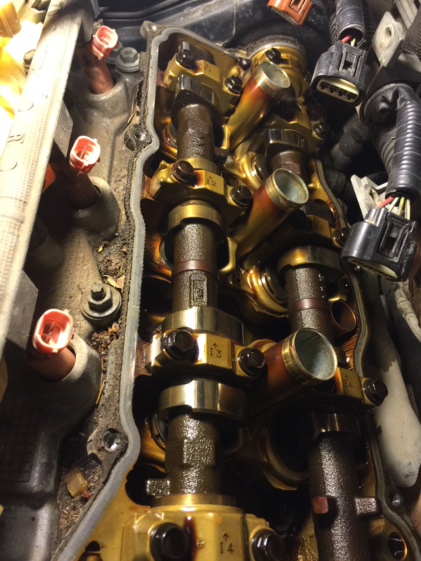 Замена прокладки дальней клапанной крышки — Lexus RX (2G), 3,3 л, 2004 ...