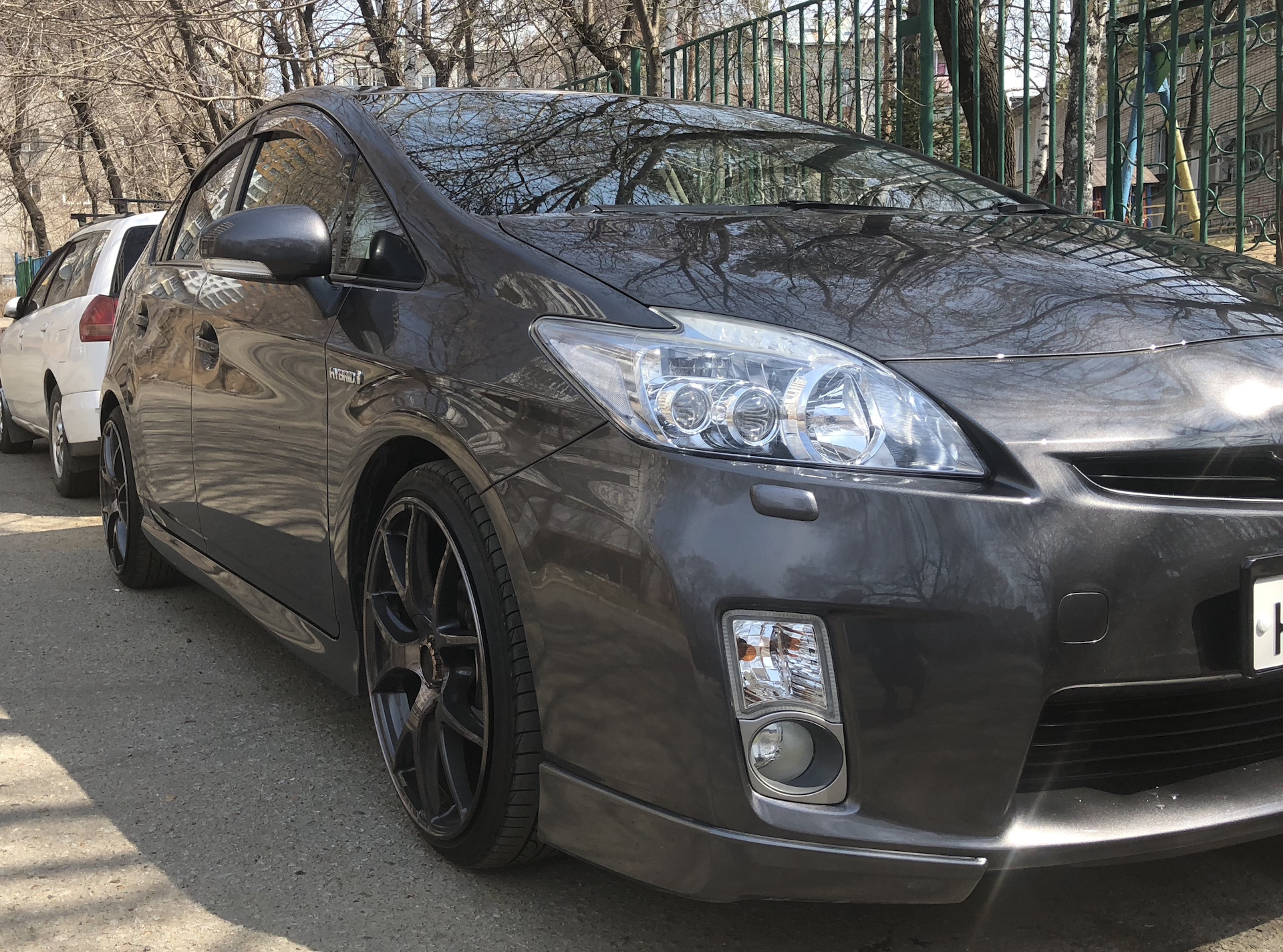Rays HOMURA R19 215/35/19 — Toyota Prius (30), 1,8 л, 2011 года ...