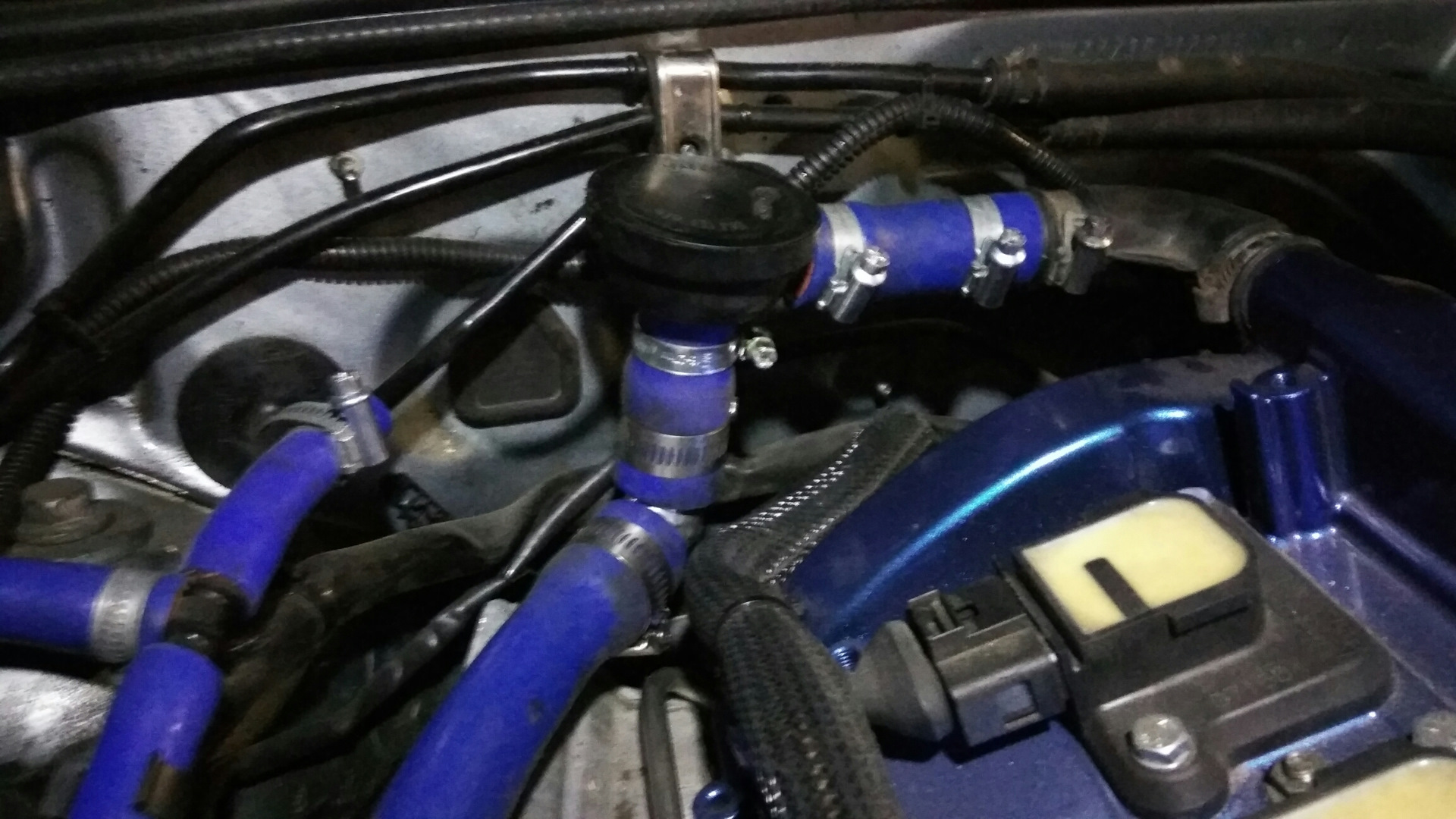 Ориентирование клапана ВКГ — Volkswagen Passat B5, 1,8 л, 2001 года ...