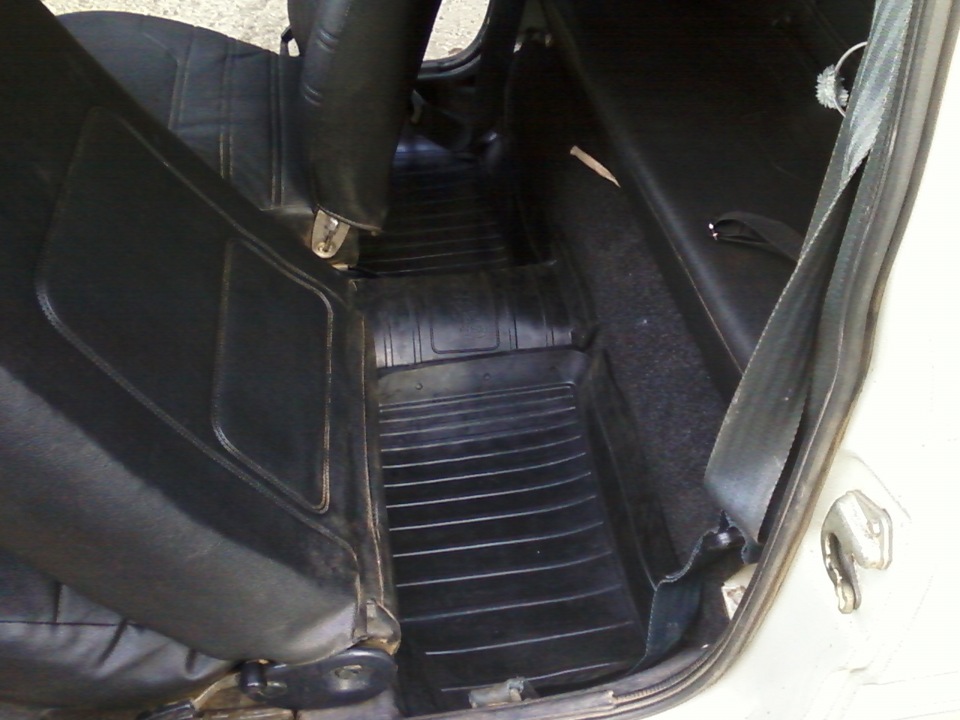 Коврики салона — КАМАЗ 11113 Ока, 0,7 л, 2000 года | аксессуары | DRIVE2