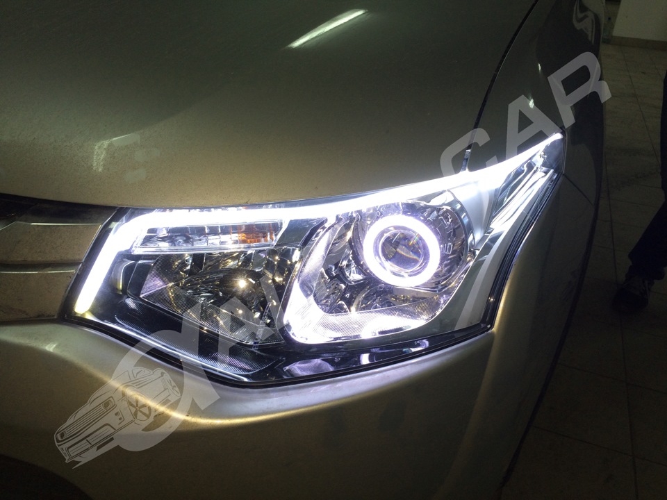 Mitsubishi Outlander 3. Билинзы и гибкие ДХО с поворотником — Alfa-Car ...