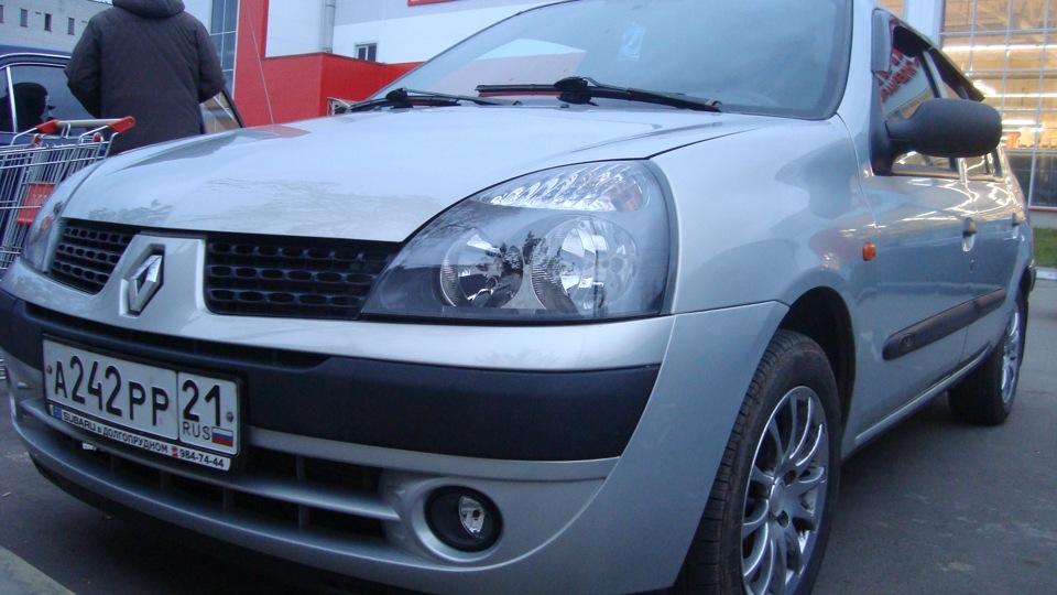 Renault Symbol 1.4 бензиновый 2002 | мерцающая платина на DRIVE2