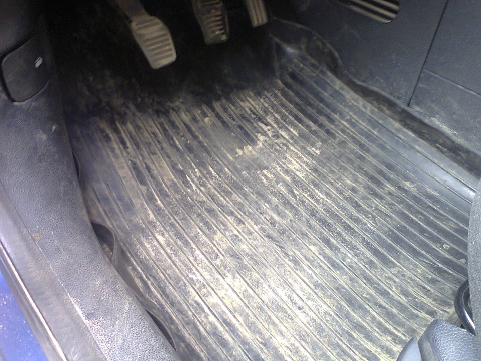 Коврик для водителя — Ford Fusion, 1,4 л, 2006 года | своими руками ...