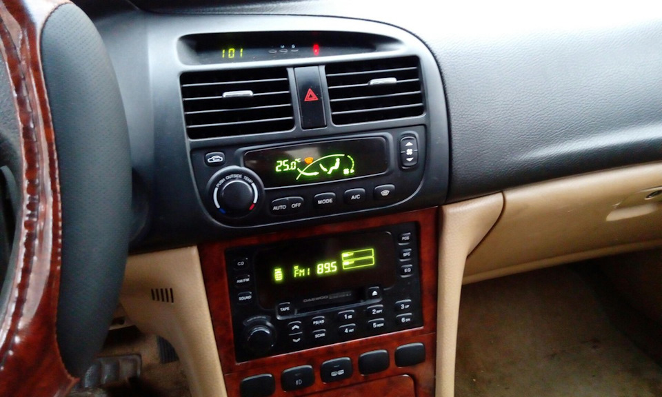 Центральная консоль — весьма не дурно выглядит! — Daewoo Magnus, 2 л ...