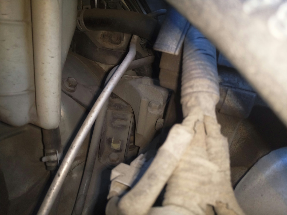 Подушка гелеевая — Toyota Avensis II, 2 л, 2007 года | поломка | DRIVE2