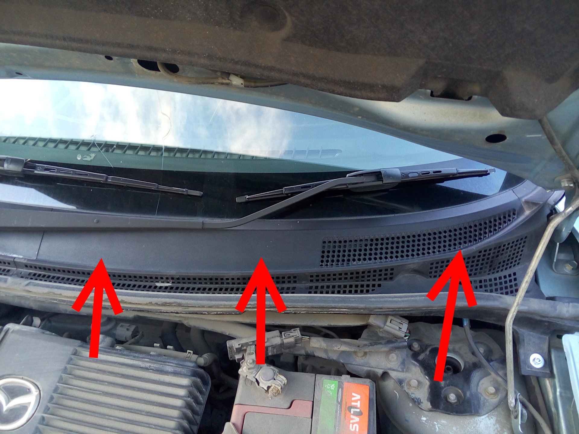 Таки нашел сверчка! (в итоге он оказался не там) — Mazda Verisa, 1,5 л ...