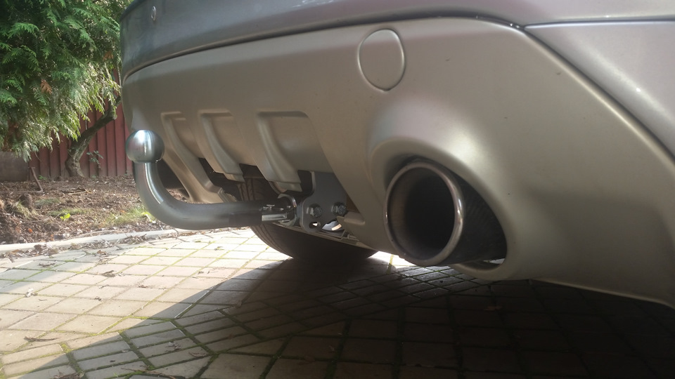 Установка фаркопа Galia F1135C — Ford Kuga (1G), 2,5 л, 2012 года ...