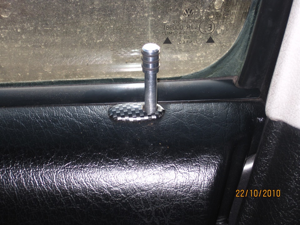 Флажки на дверные карты алюминь — Volkswagen Vento, 2 л, 1993 года ...