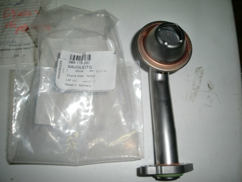 06A115251 Маслоприёмник масляного насоса / 1,6 — 2,0 95~ VAG | Запчасти ...