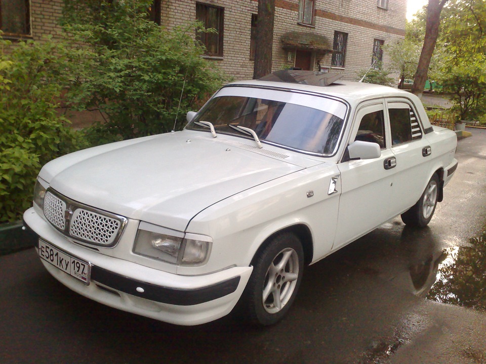 А Здесь можно увидеть мои бывшие Волжанки 31. — ГАЗ 3110, 2,4 л, 2001 года | фотография | DRIVE2
