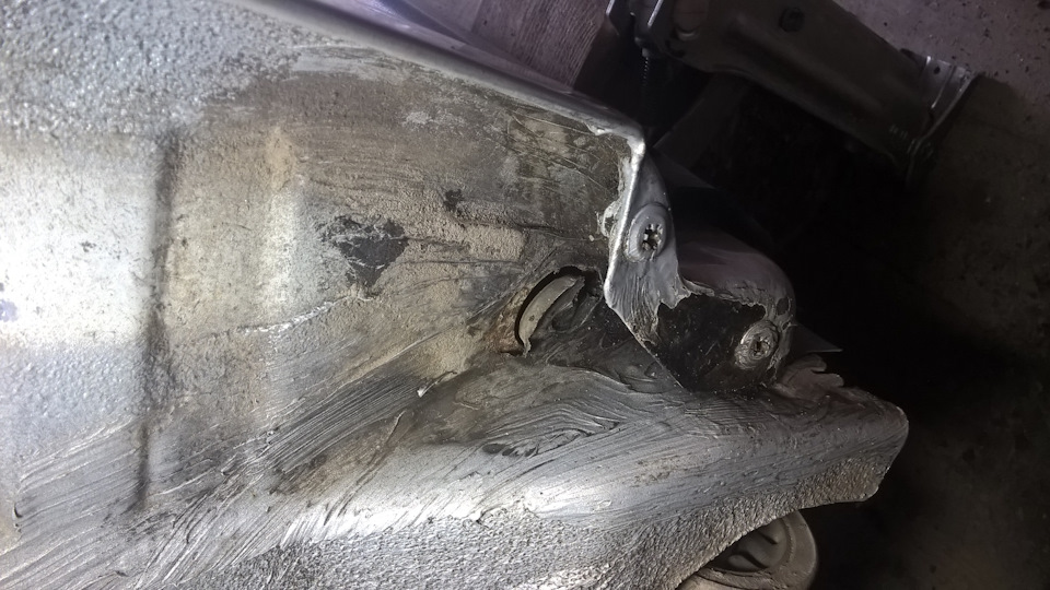 Замена задних амортизаторов+колодки — Volkswagen Passat B5, 1,8 л, 1999 ...