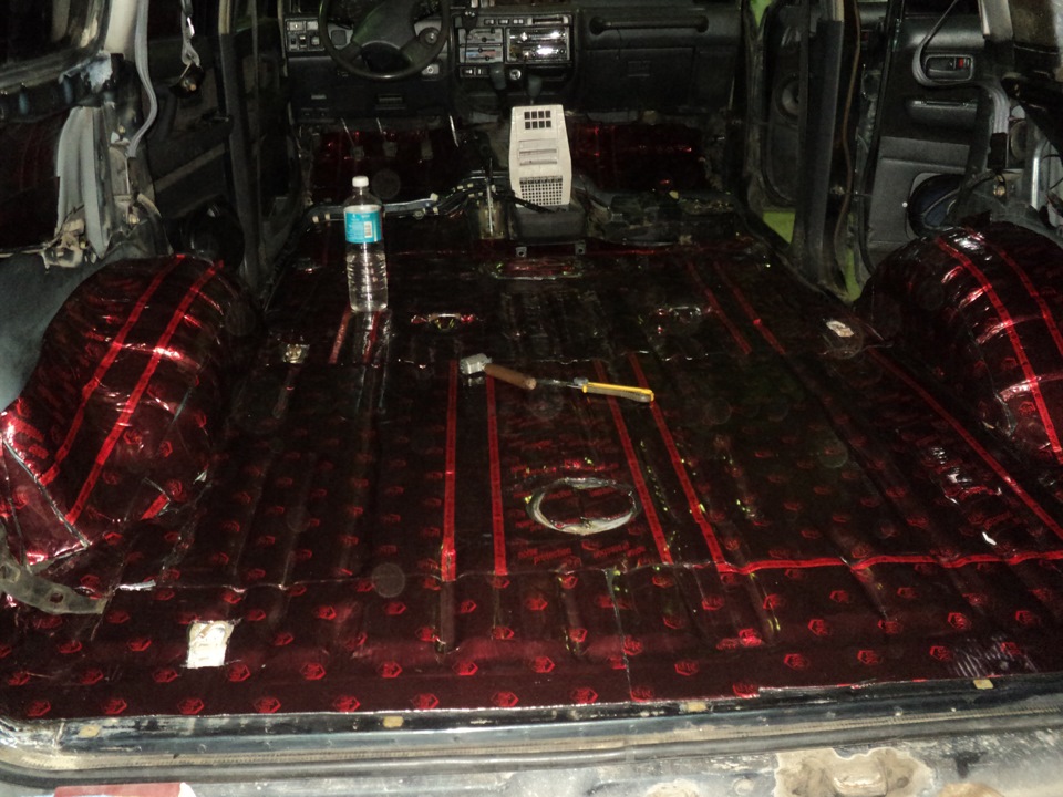 Шумоизляция пола и задних арок — Toyota Land Cruiser 80, 4,2 л, 1997 ...