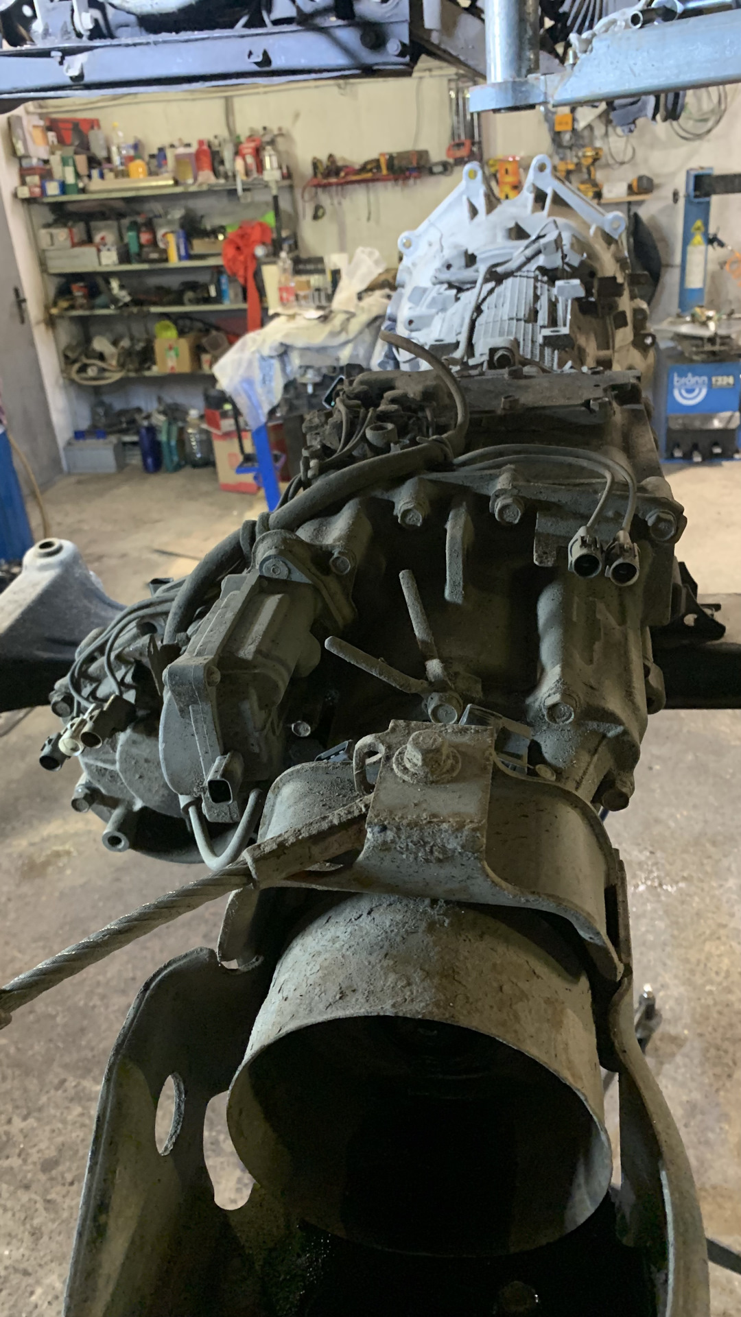 ЗАМЕНА САЛЬНИКА КОЛЕНВАЛА — Mitsubishi Pajero (3G), 3,5 л, 2002 года ...